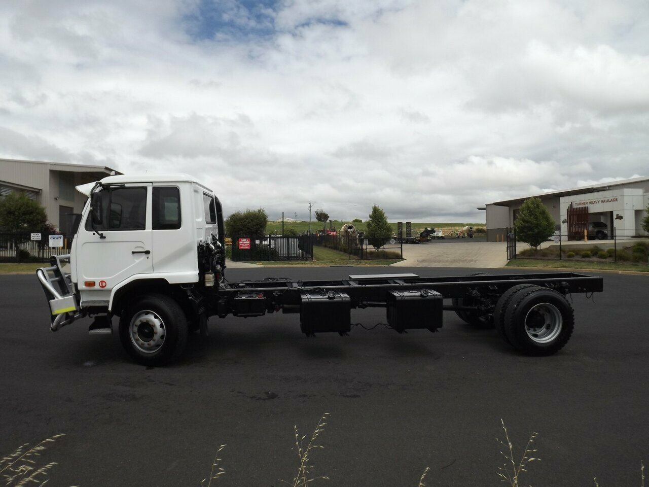 2009 NISSAN UD PK9 6 SP MANUAL TABLETOP - JTFD5164863 - JUST TRUCKS