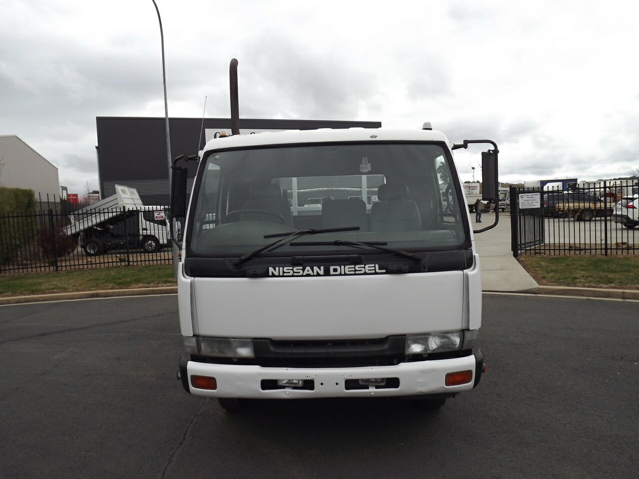 2002 NISSAN UD MK190 6 SP MANUAL 2D REFRIGERATED TRUCK - JTFD5279668 - JUST TRUCKS