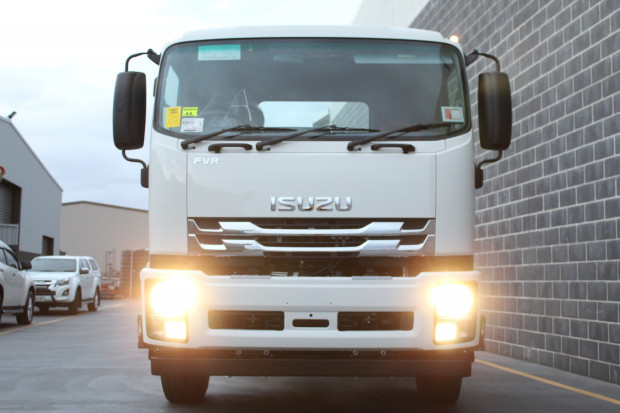 2023 ISUZU FVR 165-300 MWB MANUAL CAB CHASSIS - JACFD5255430 - JUST TRUCKS