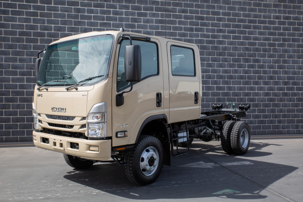 2023 ISUZU NPS 75/45-155 CREW AMT CAB CHASSIS - JACFD5281315 - JUST TRUCKS