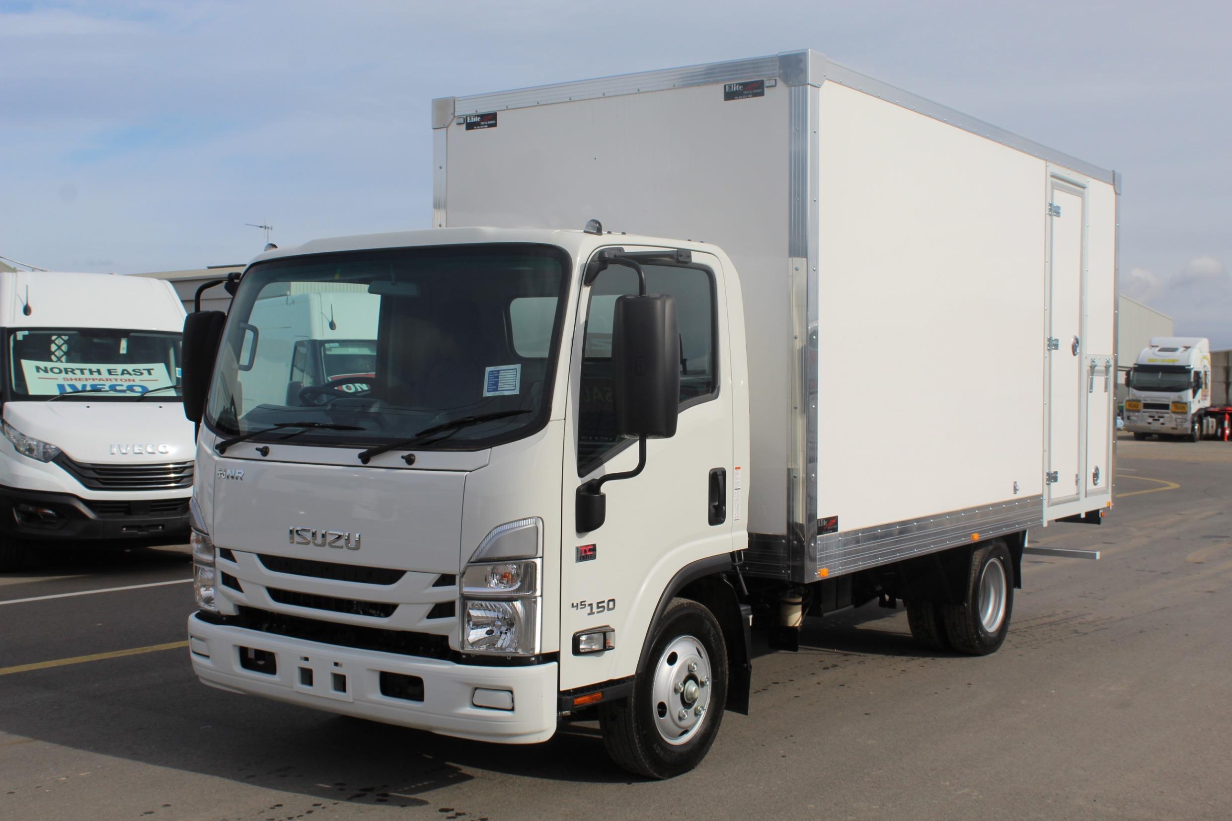 2022 ISUZU NNR 55/45-150 MWB IFS AMT PANTECH - JTFD5302678 - JUST TRUCKS