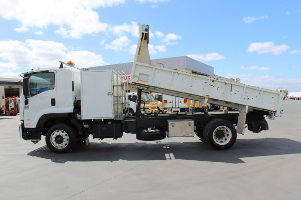 2010 ISUZU FTR900 AMT TIPPER - JTFD5244928 - JUST TRUCKS