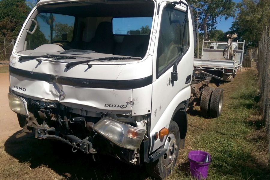 2006 HINO DUTRO 5 SPEED MANUAL - JFTFD5003069 - JUST TRUCKS