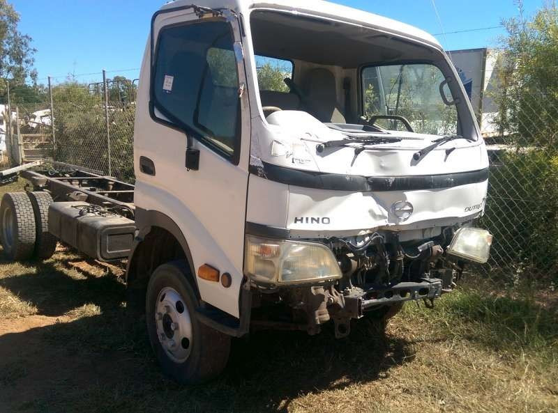 2006 HINO DUTRO 5 SPEED MANUAL - JFTFD5003069 - JUST TRUCKS