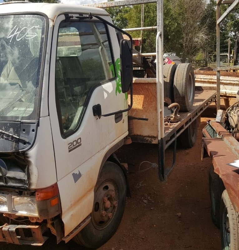 2001 ISUZU NKR 5 SPEED MANUAL 4.5M STEEL TRAY - JFTFD5038835 - BOATTRADER