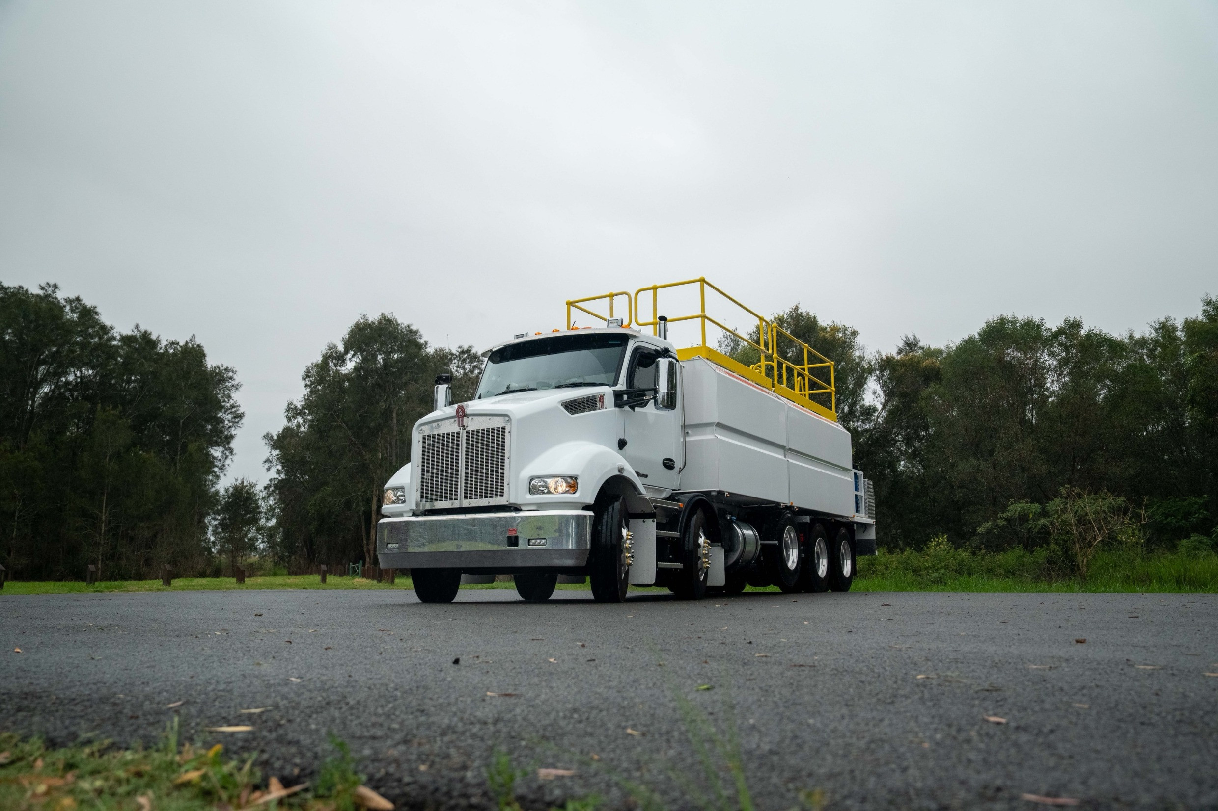 2024 KENWORTH T360 18,000LT STG AUTOMATIC WATER TRUCK - JTHFD5298208 - JUST TRUCKS