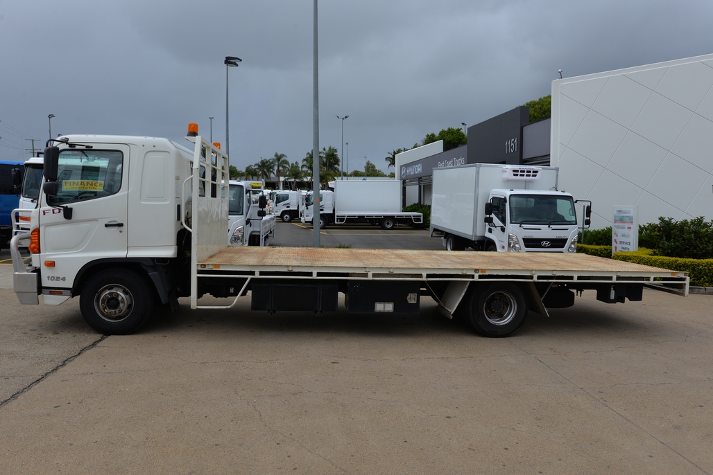2010 HINO FD 1024 MANUAL TRAYTOP - JCFD5185383 - JUST TRUCKS
