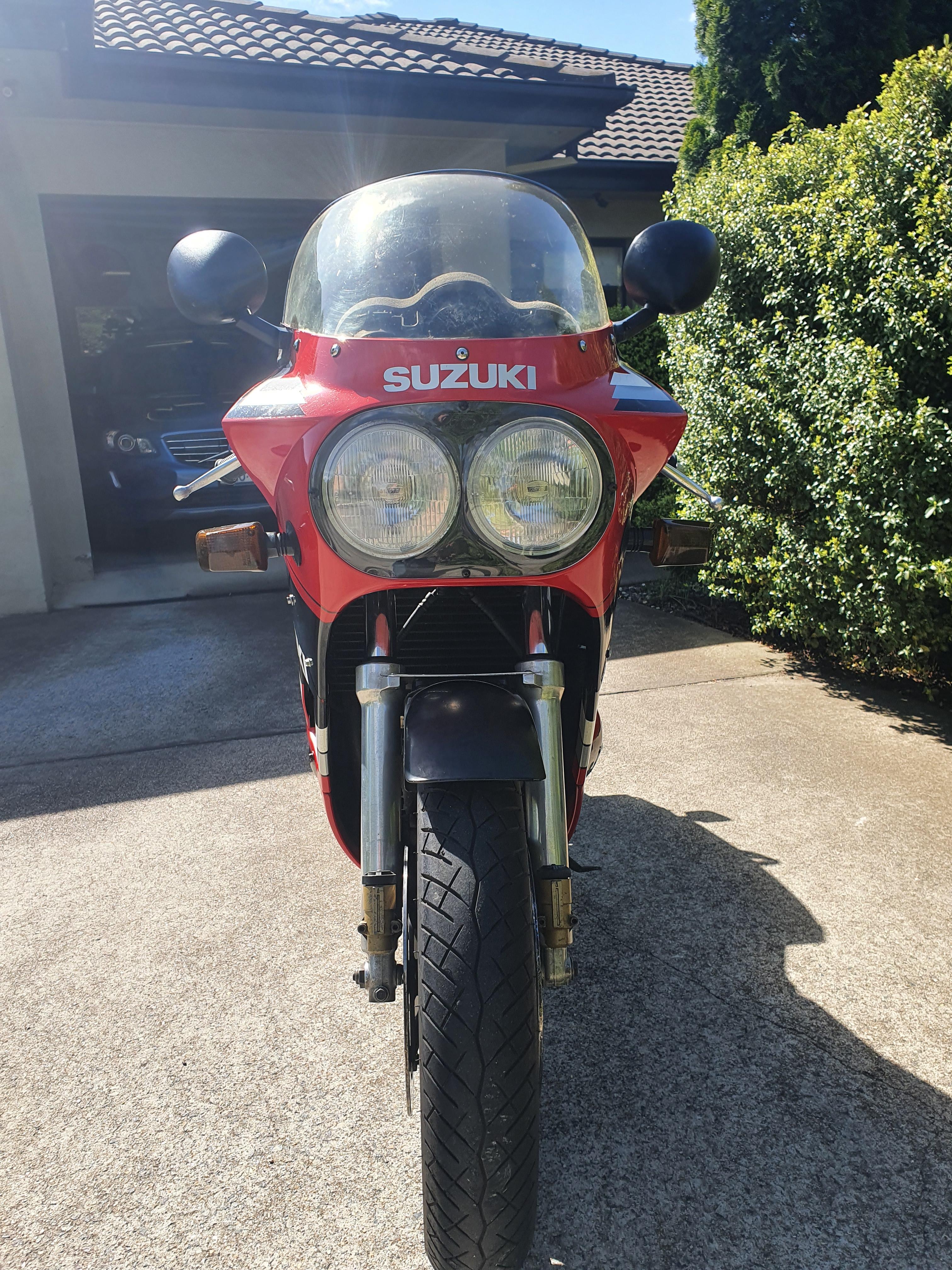 1985 SUZUKI GSX-R750 SLABSIDE SPORTS - JBW5240945 - JUST BIKES