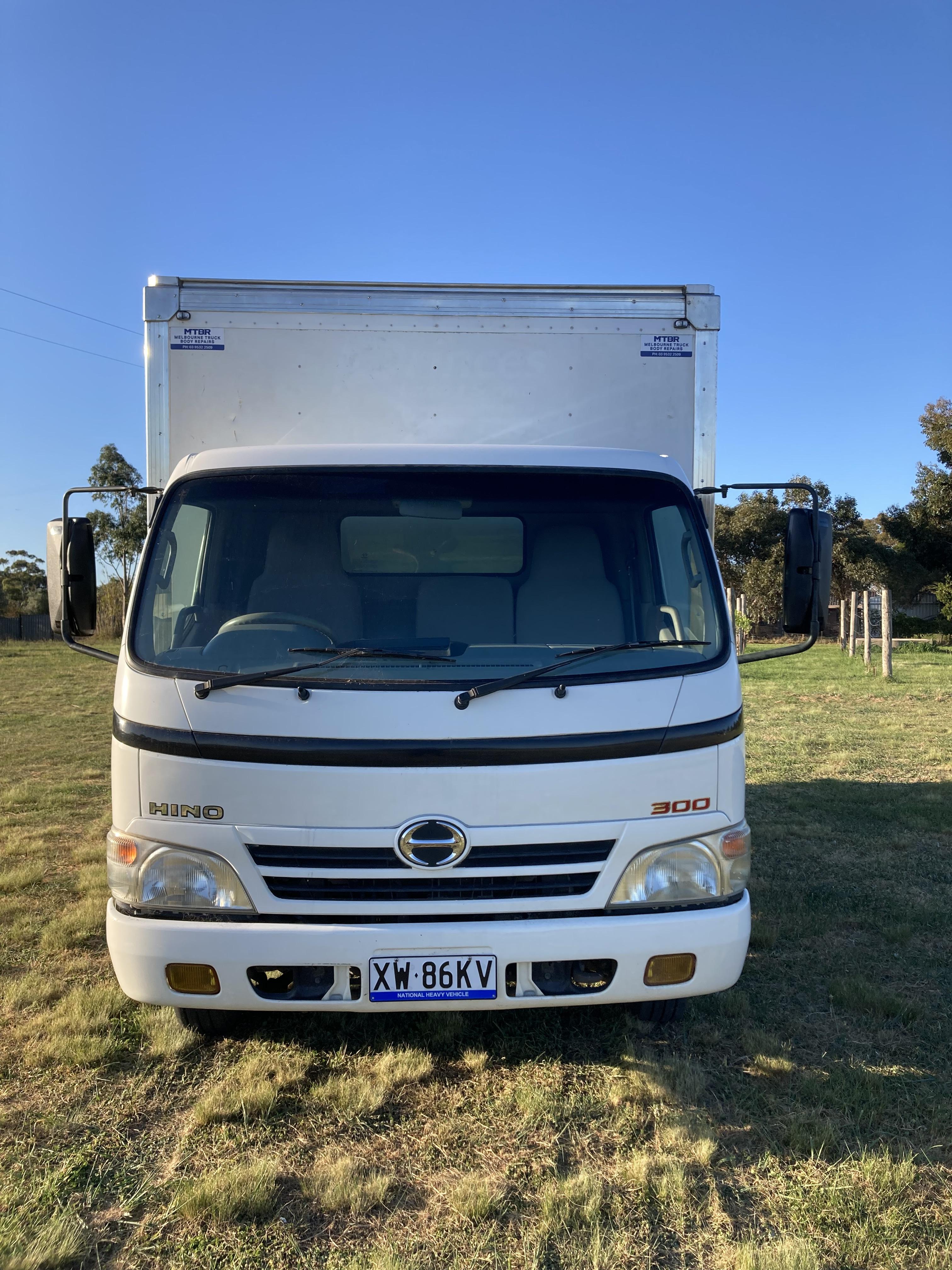 2010 HINO 300 XZU417R 716 AUTOMATIC PANTECH - JTW5273997 - JUST TRUCKS