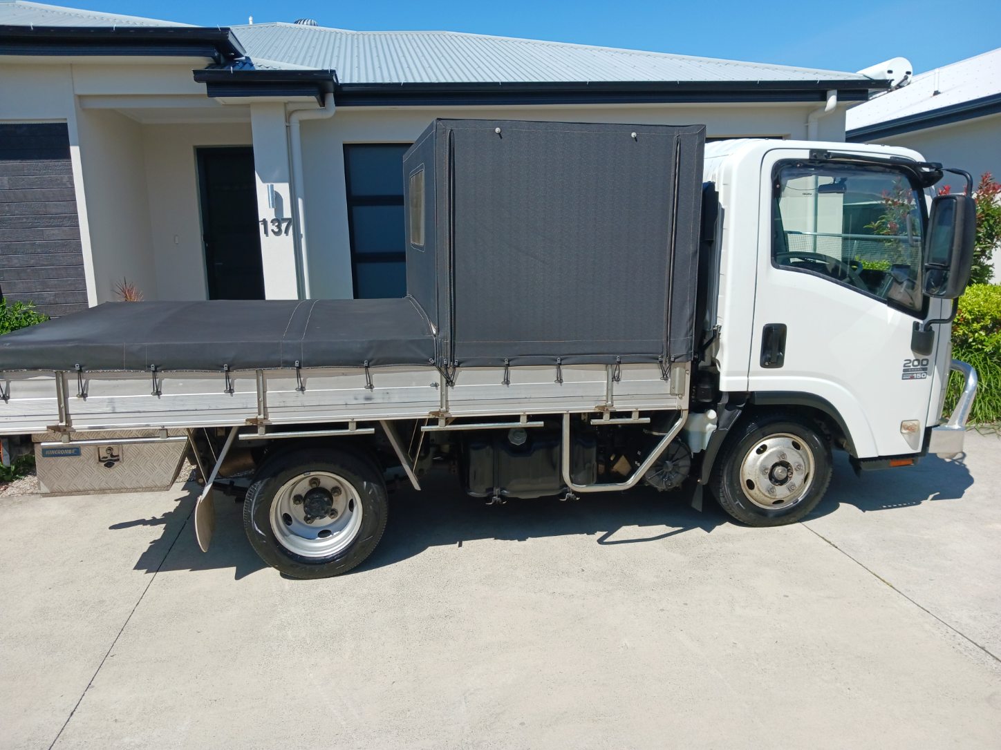 2010 ISUZU NLR 200 SERIES TRAY - JTPW5290767 - JUST TRUCKS