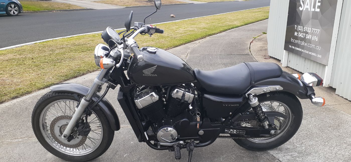 2001 HONDA VT750S ROAD - JBW5302892 - JUST BIKES