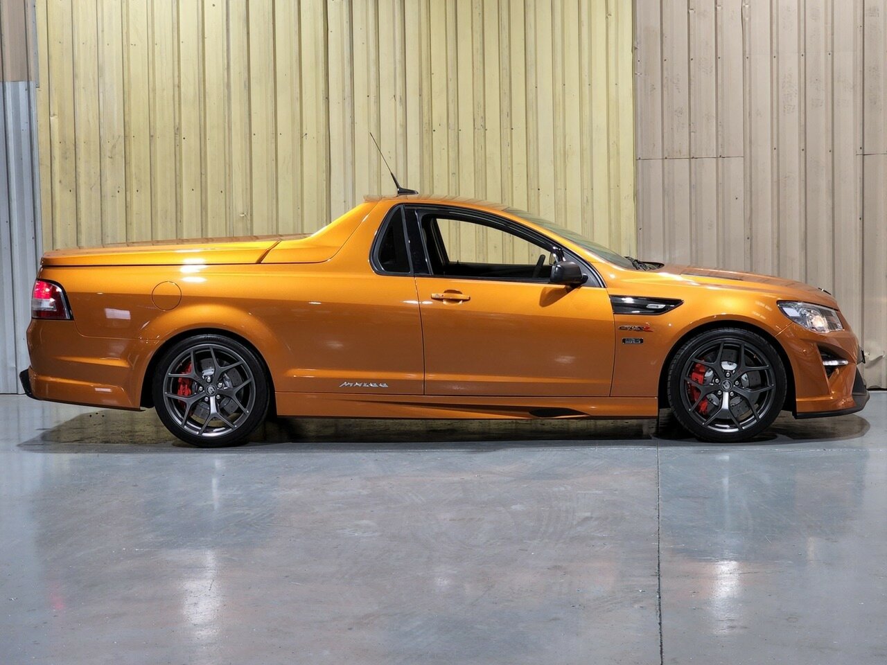 2017 HSV GTSR MALOO #0133 6 SP AUTOMATIC 2D UTILITY - JACFD5242098 - JUST CARS