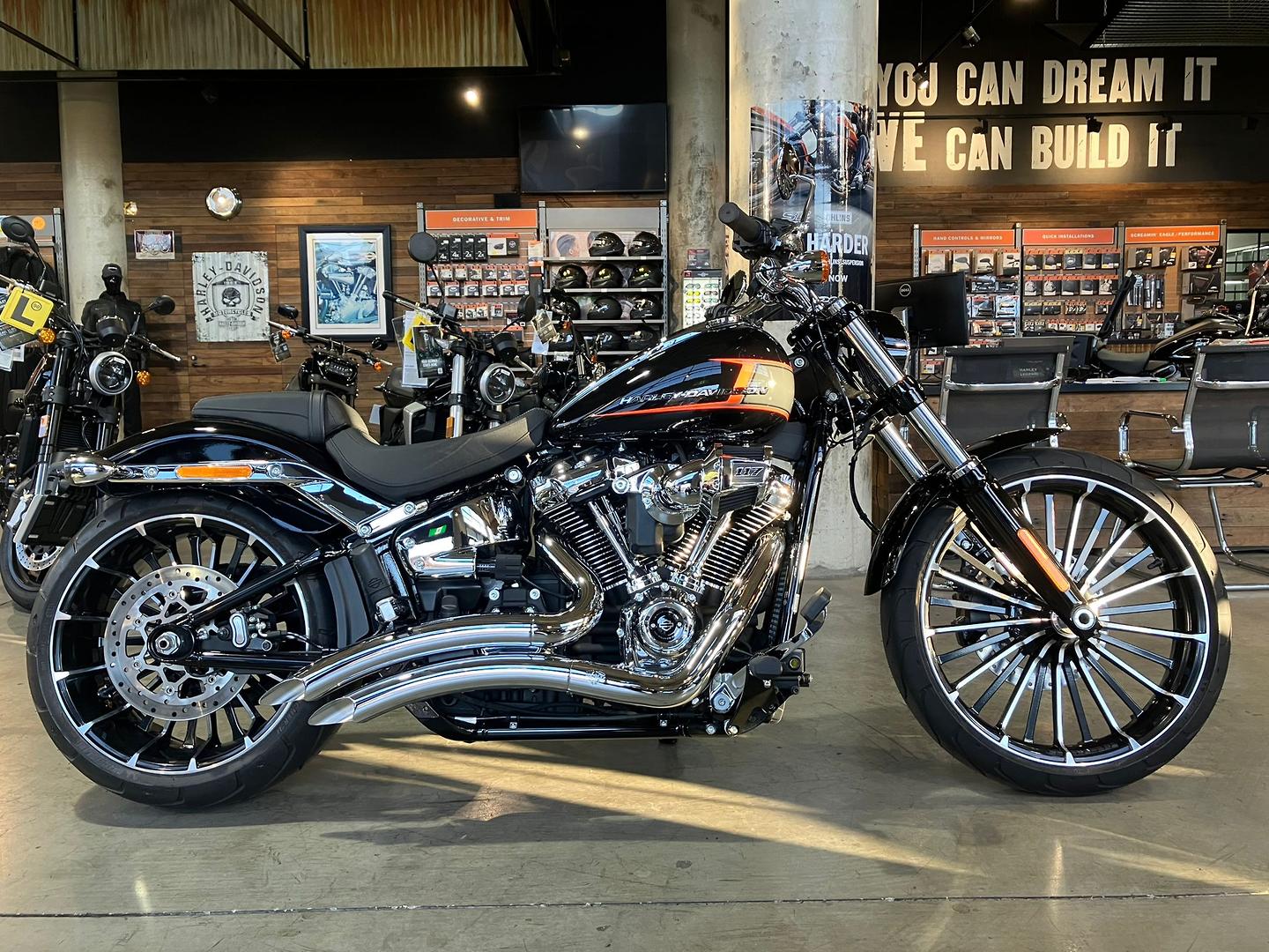 2024 HARLEY-DAVIDSON BREAKOUT 117 (FXBR) CRUISER - JBFD5303376 - JUST BIKES