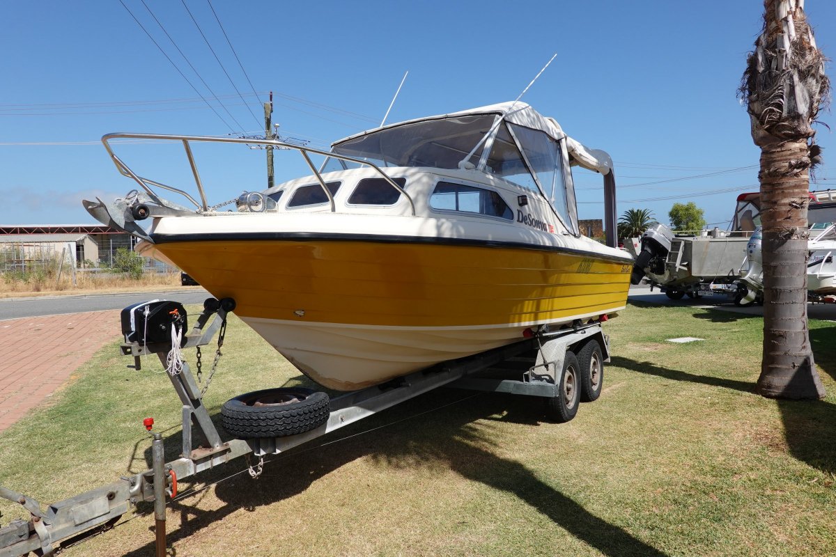 1982 SWIFT CRAFT EXPLORER SPORTS CRUISER - BTFD5286085 - BOATTRADER