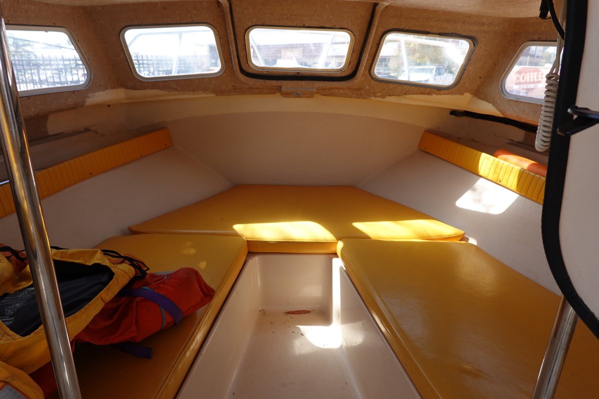 1982 SWIFT CRAFT EXPLORER SPORTS CRUISER - BTFD5286085 - BOATTRADER