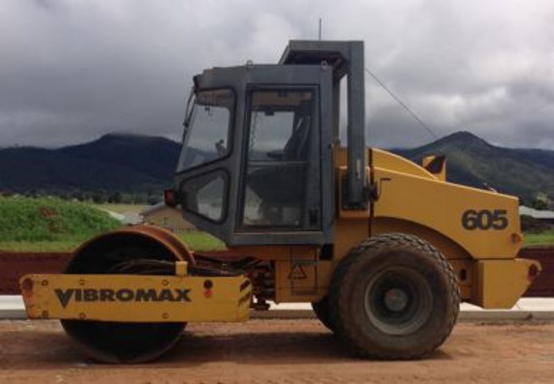 2002 VIBROMAX ROLLER - JHM3328989 - JUST HEAVY EQUIPMENT