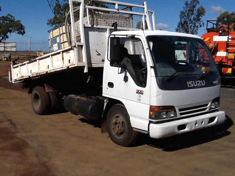 1995 ISUZU NPR 300 - JTMD3348543 - JUST CARS