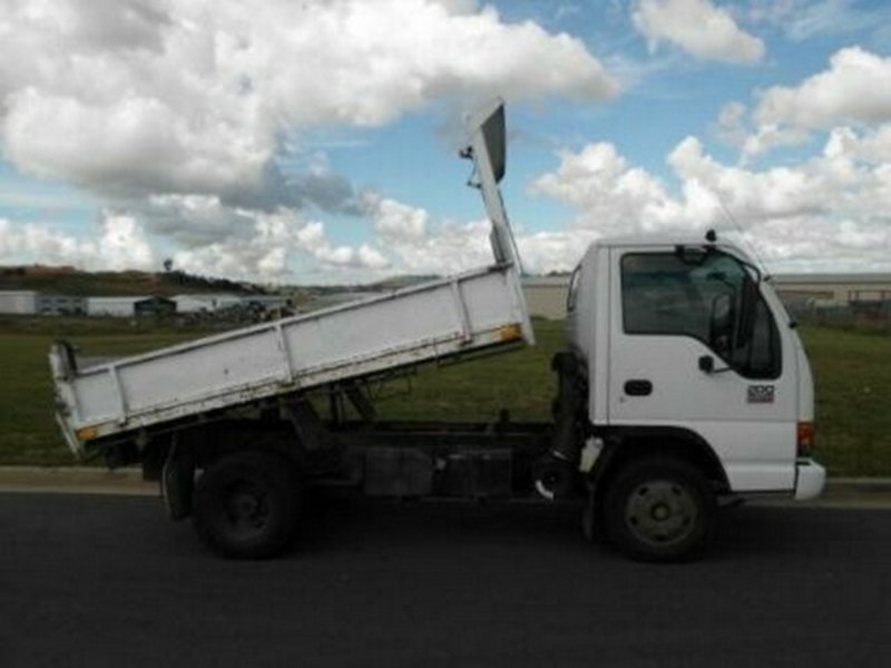 2004 ISUZU NPR 200 #2055 - JTMD3180793 - JUST TRUCKS