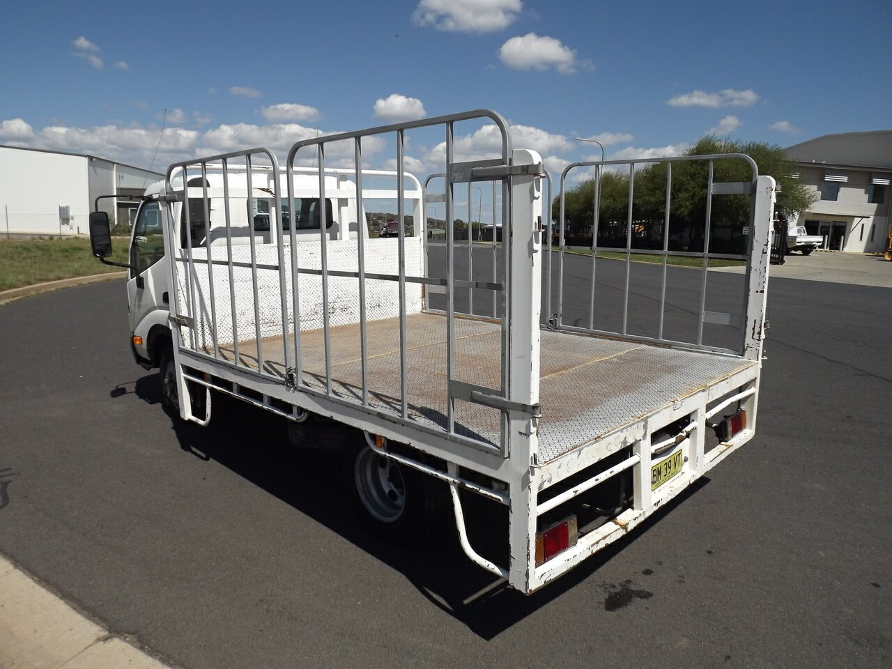 2006 HINO DUTRO 5 SP MANUAL 2D TABLETOP - JTFD5274069 - JUST TRUCKS