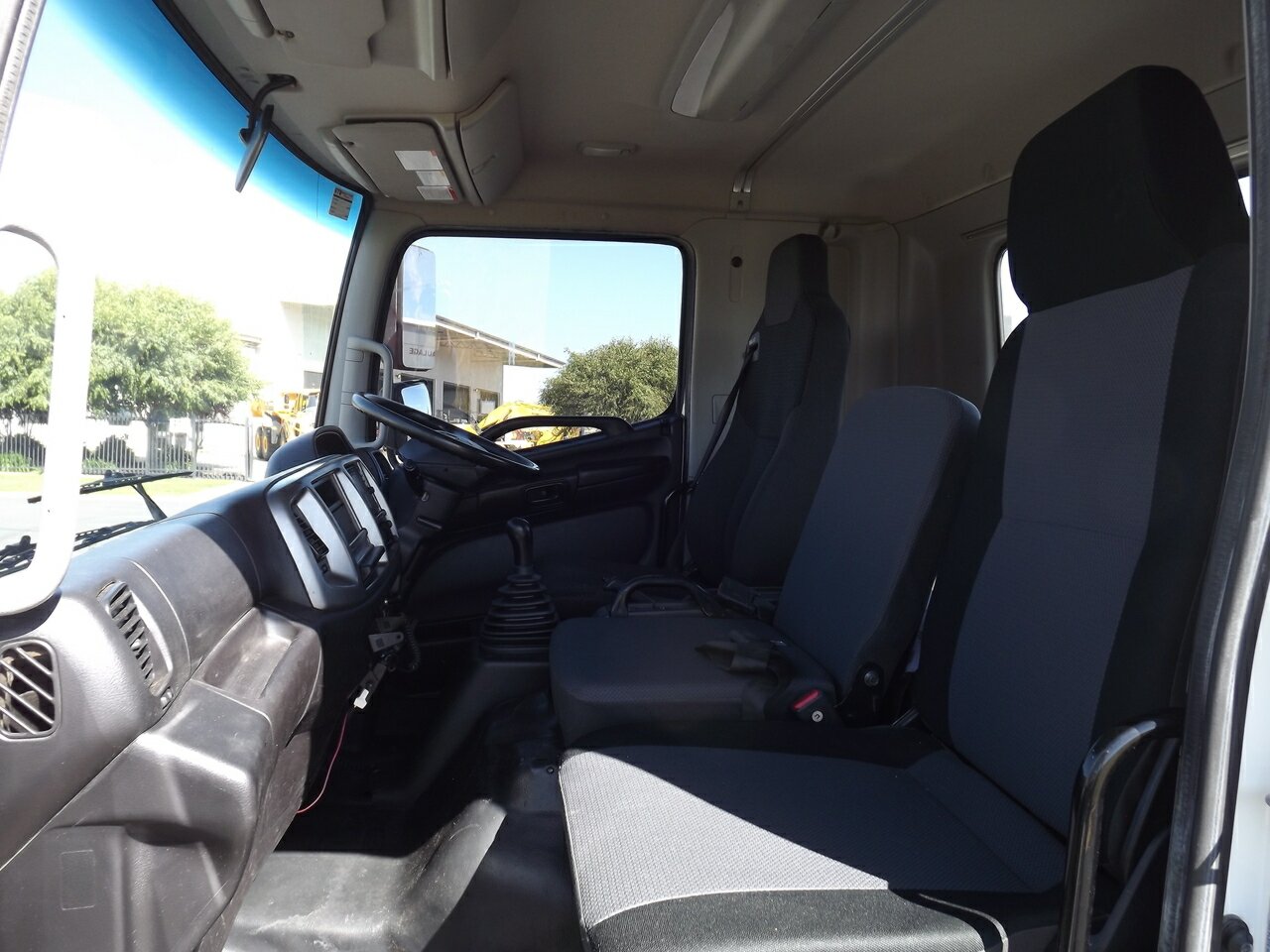 2016 HINO FE1426 6 SP MANUAL 2D CAB CHASSIS - JTFD5253837 - JUST TRUCKS