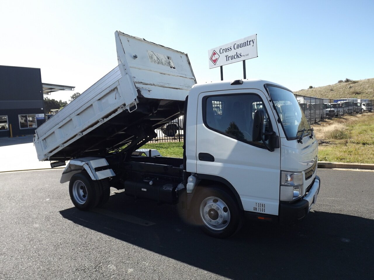 2019 MITSUBISHI FUSO CANTER 815 5 SP MANUAL 2D TIPPER TRUCK - JTFD5254817 - JUST TRUCKS