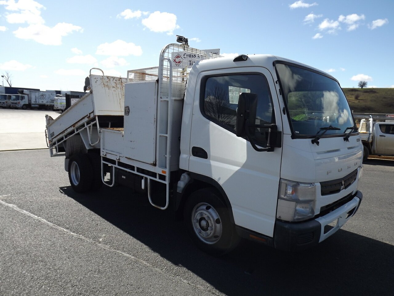 2013 MITSUBISHI FUSO CANTER 5 SP MANUAL 2D TIPPER TRUCK - JTFD5309101 - JUST TRUCKS