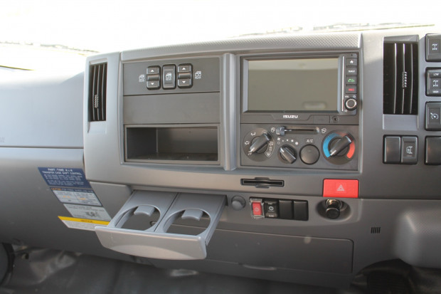 2021 ISUZU NPS 75/45-155 4X4 AMT CREW CAB CHASSIS - JACFD5220277 - JUST TRUCKS