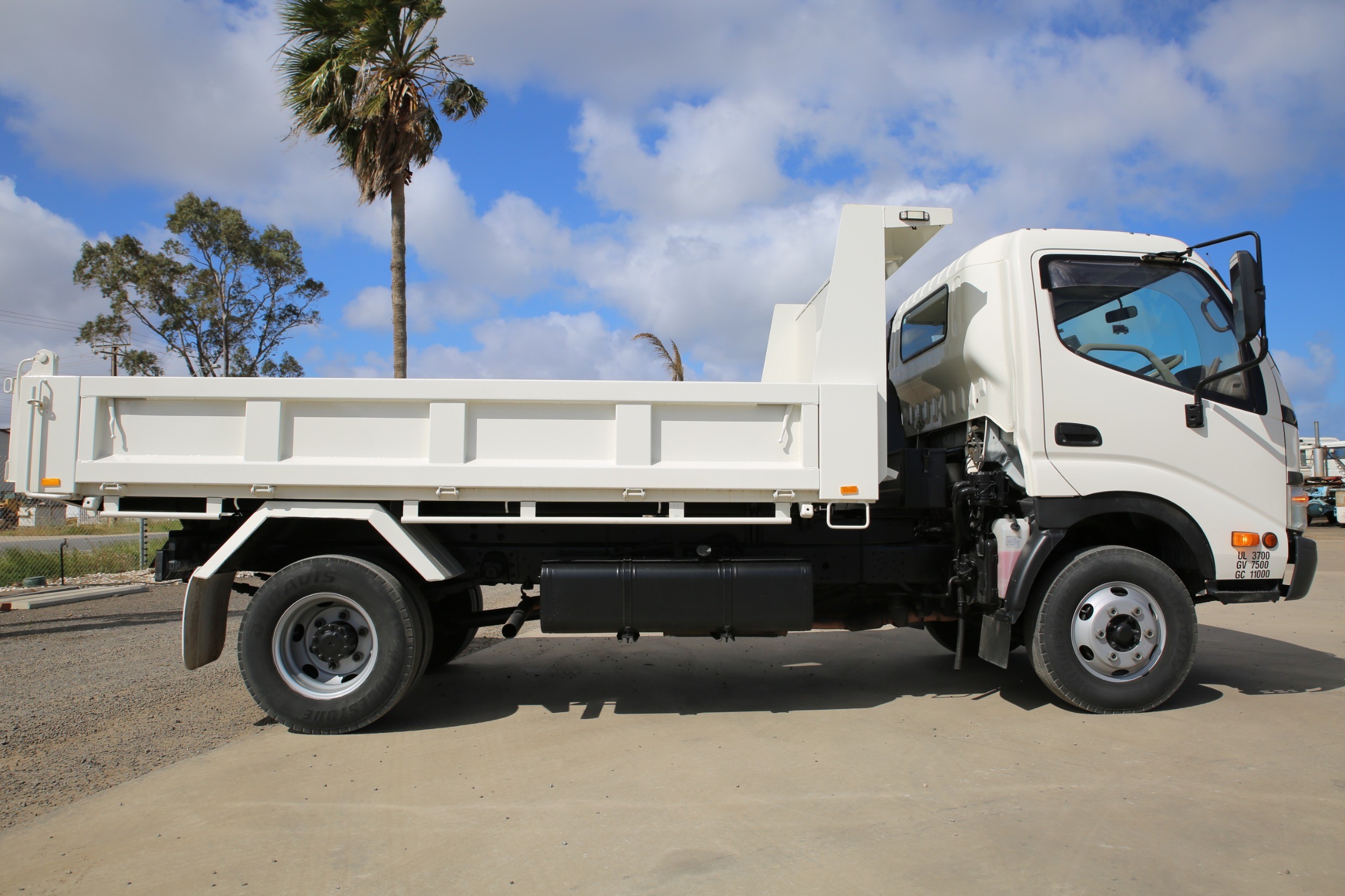 2006 HINO DUTRO 7500 LOW KM'S TRUCK MANUAL TIPPER - JTFD5010549 - JUST TRUCKS