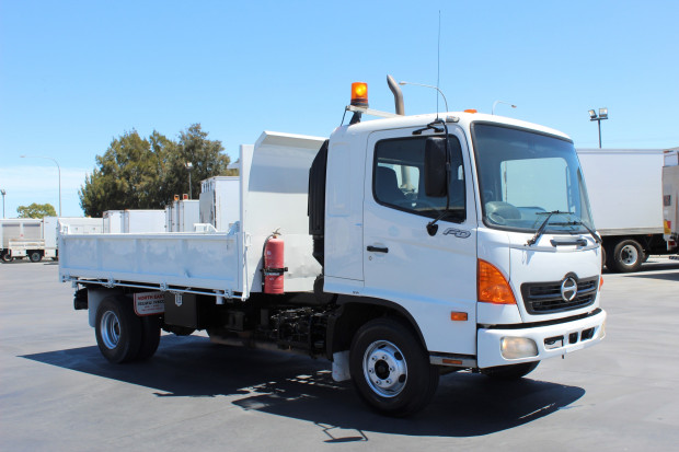 2004 HINO FD1J MANUAL TIPPER - JTFD5221597 - JUST TRUCKS