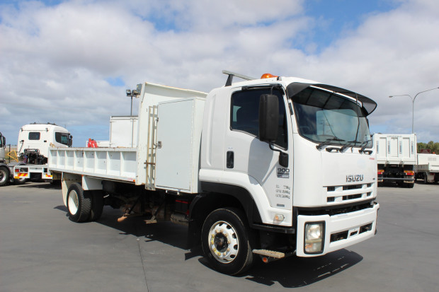 2010 ISUZU FTR900 AMT TIPPER - JTFD5244928 - JUST TRUCKS