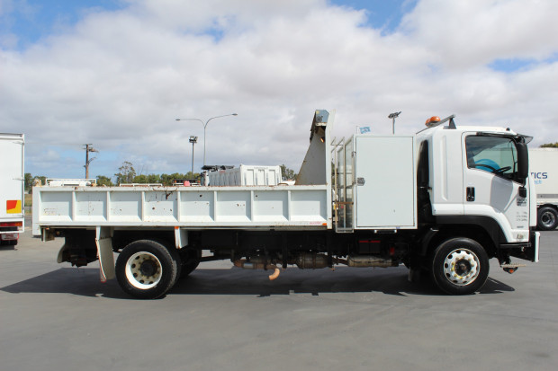 2010 ISUZU FTR900 AMT TIPPER - JTFD5244928 - JUST TRUCKS