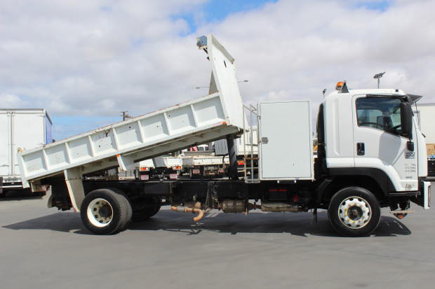 2010 ISUZU FTR900 AMT TIPPER - JTFD5244928 - JUST TRUCKS