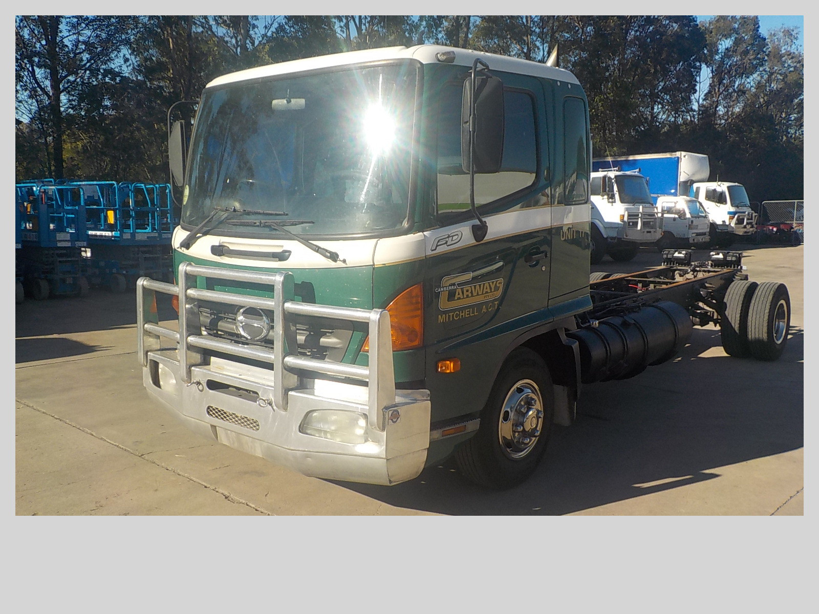 2006 HINO FD 1027-500 SERIES FD1J MANUAL CAB CHASSIS - JCFD5063510 - JUST TRUCKS