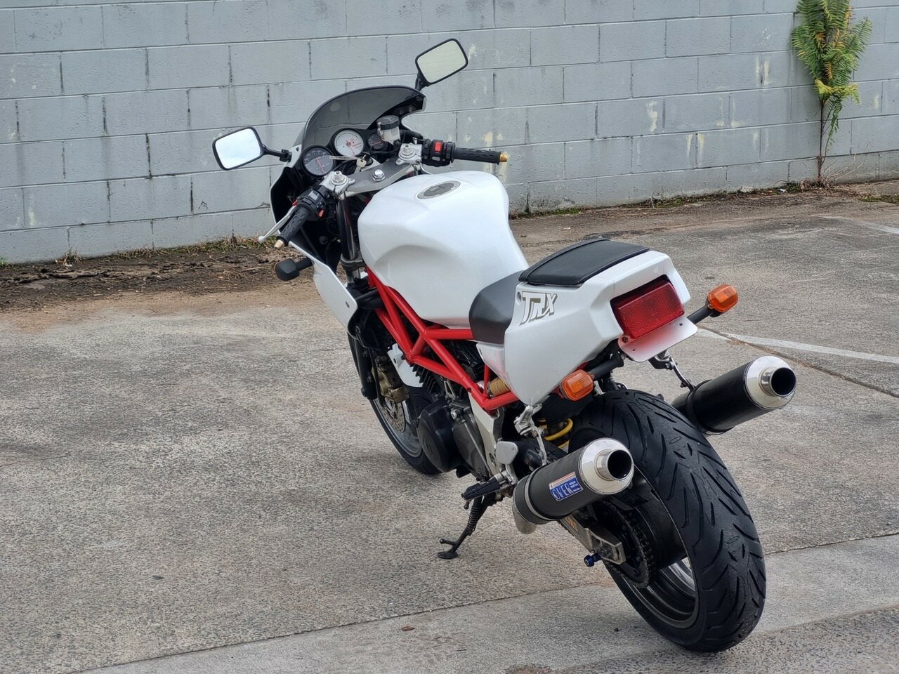 1995 YAMAHA TRX850 ROAD - JBFD5182420 - JUST BIKES