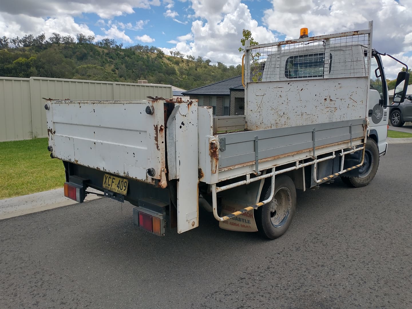 2001 ISUZU N SERIES NKR 200 FLAT LOW TRAY - JTFD5220080 - JUST TRUCKS