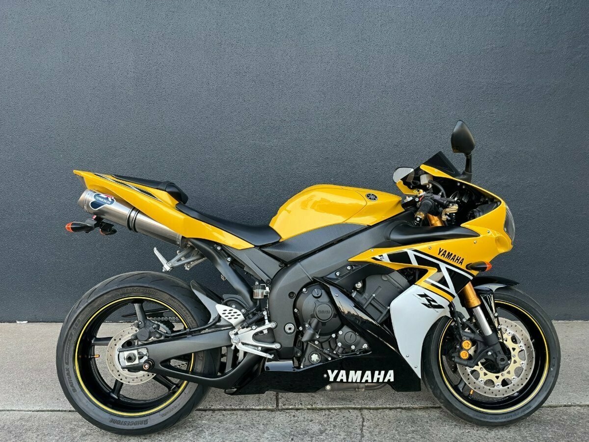 2006 YAMAHA YZF-R1 50TH ANNIVERSARY SPORTS - JBFD5311116 - JUST BIKES