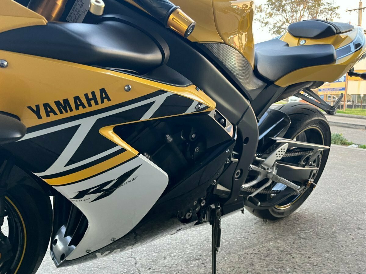 2006 YAMAHA YZF-R1 50TH ANNIVERSARY SPORTS - JBFD5311116 - JUST BIKES