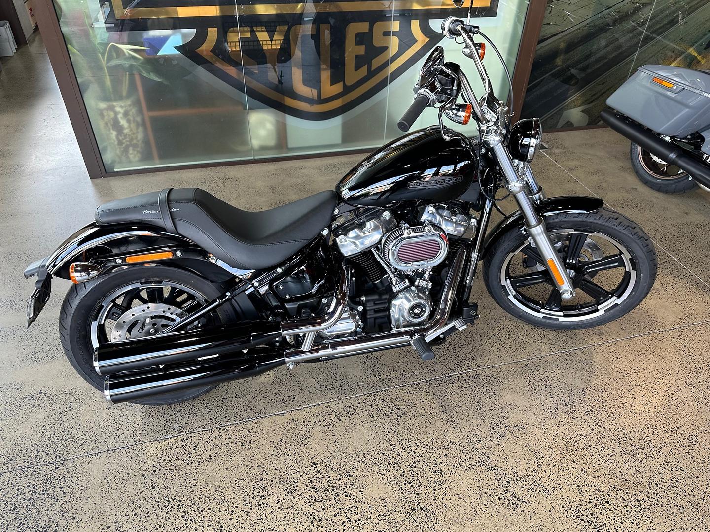 2022 HARLEY-DAVIDSON SOFTAIL STANDARD 107 (FXST) CRUISER - JBFD5245908 - JUST BIKES