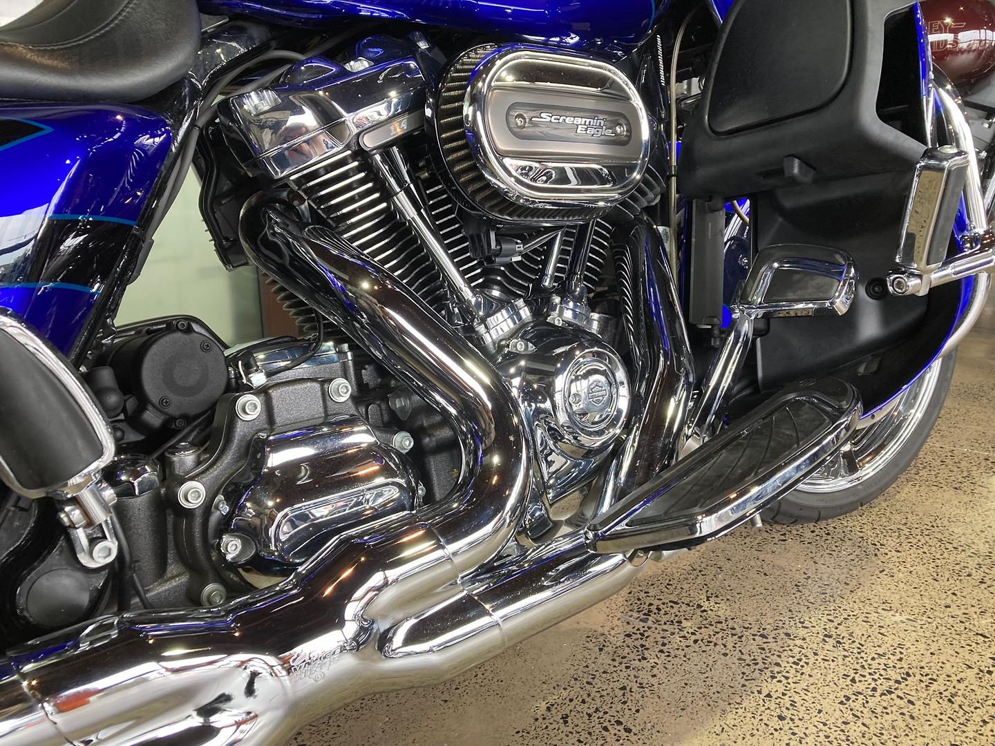 2017 HARLEY-DAVIDSON CVO STREET GLIDE 114 (FLHXSE) CRUISER - JBFD5245919 - JUST BIKES