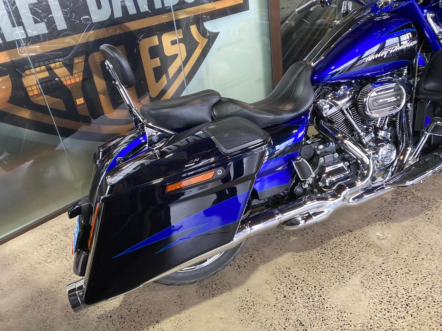 2017 HARLEY-DAVIDSON CVO STREET GLIDE 114 (FLHXSE) CRUISER - JBFD5245919 - JUST BIKES