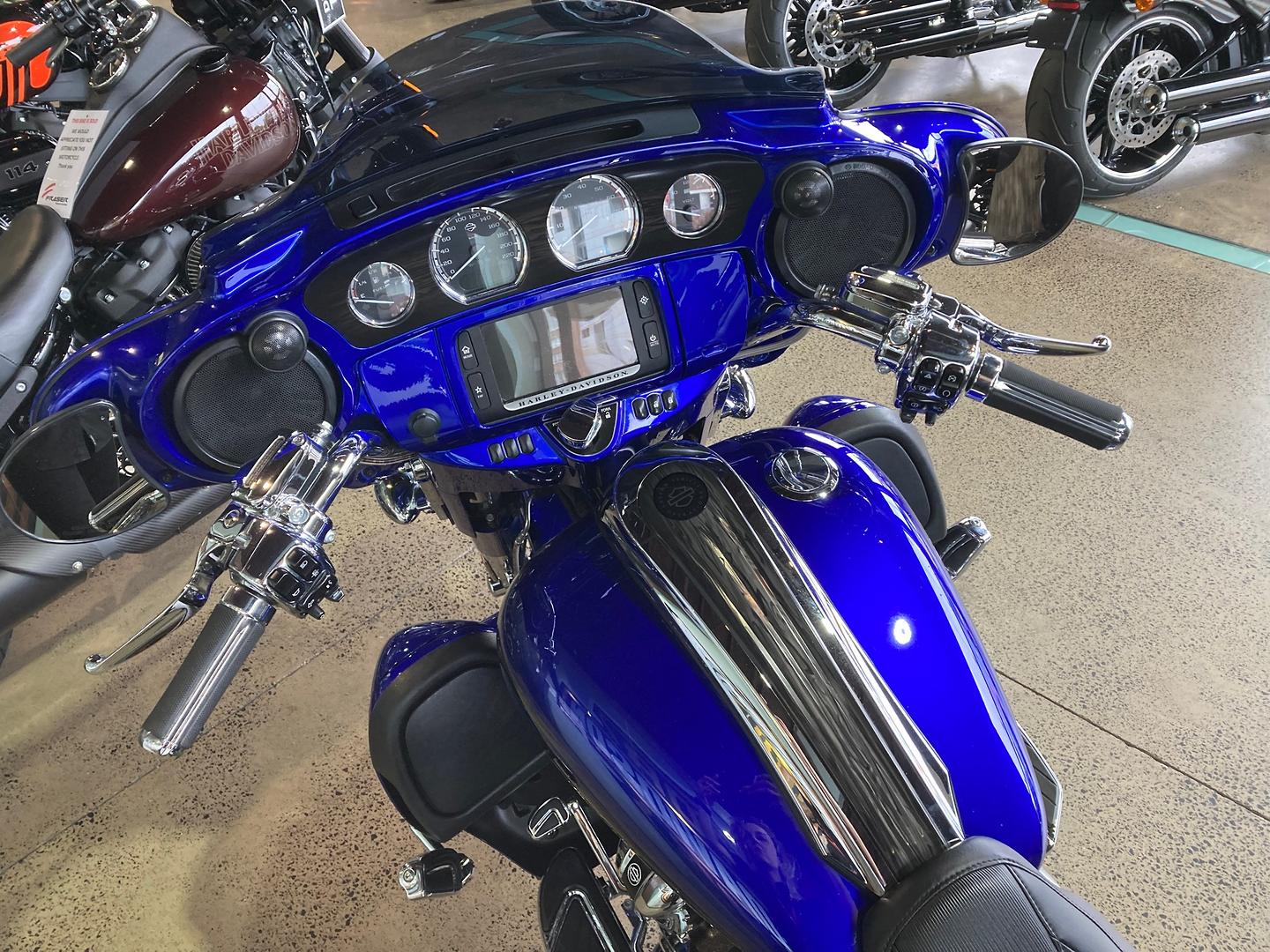 2017 HARLEY-DAVIDSON CVO STREET GLIDE 114 (FLHXSE) CRUISER - JBFD5245919 - JUST BIKES