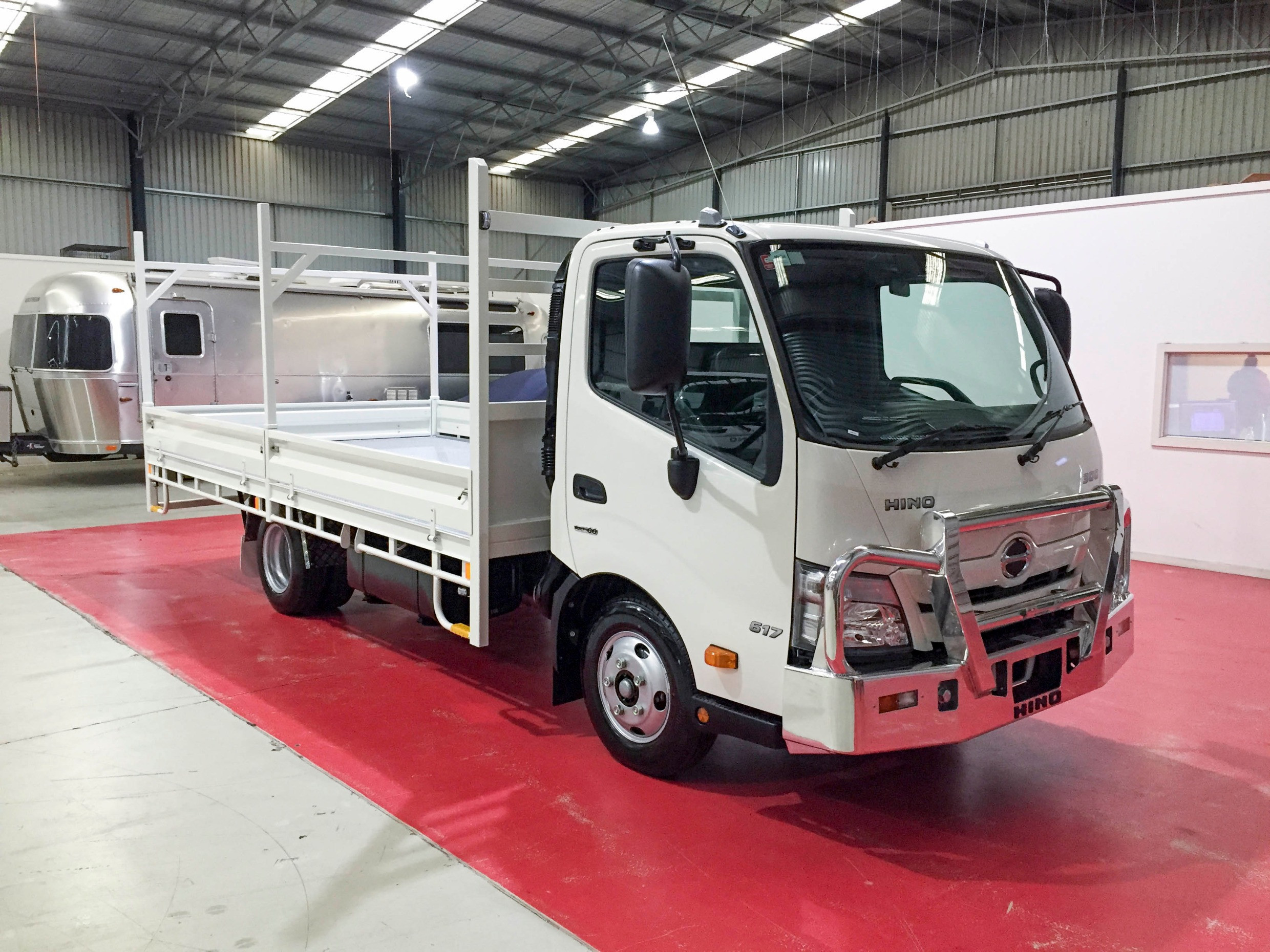 2022 HINO 617 - 300 SERIES MANUAL TRAY - JTFD5220710 - JUST TRUCKS