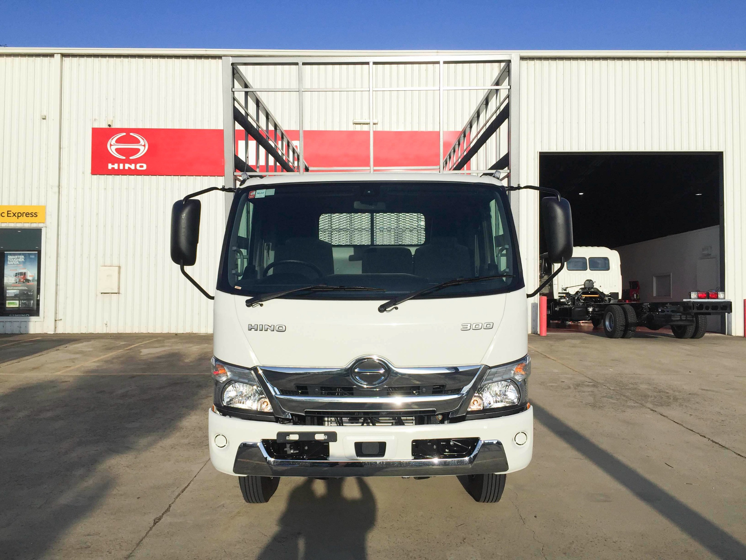 2022 HINO 921- 300 SERIES AUTOMATIC TRAY - JTFD5220535 - JUST TRUCKS