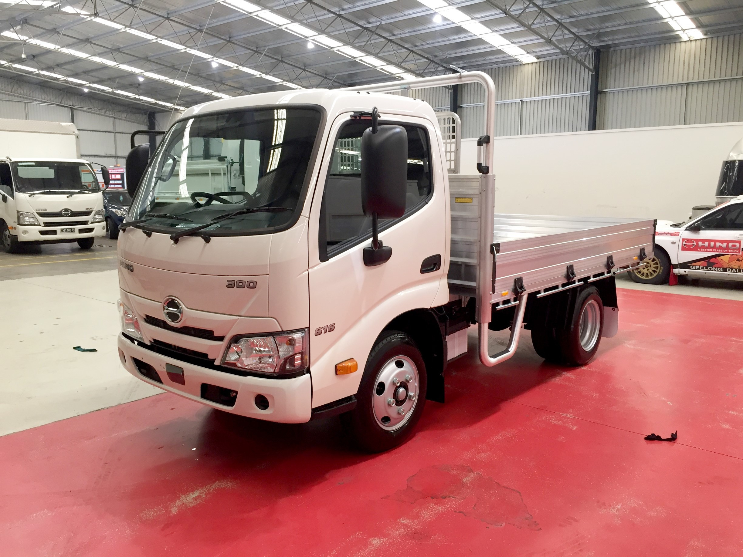 2022 HINO 616 - 300 SERIES AUTOMATIC TRAY - JTFD5220691 - JUST TRUCKS