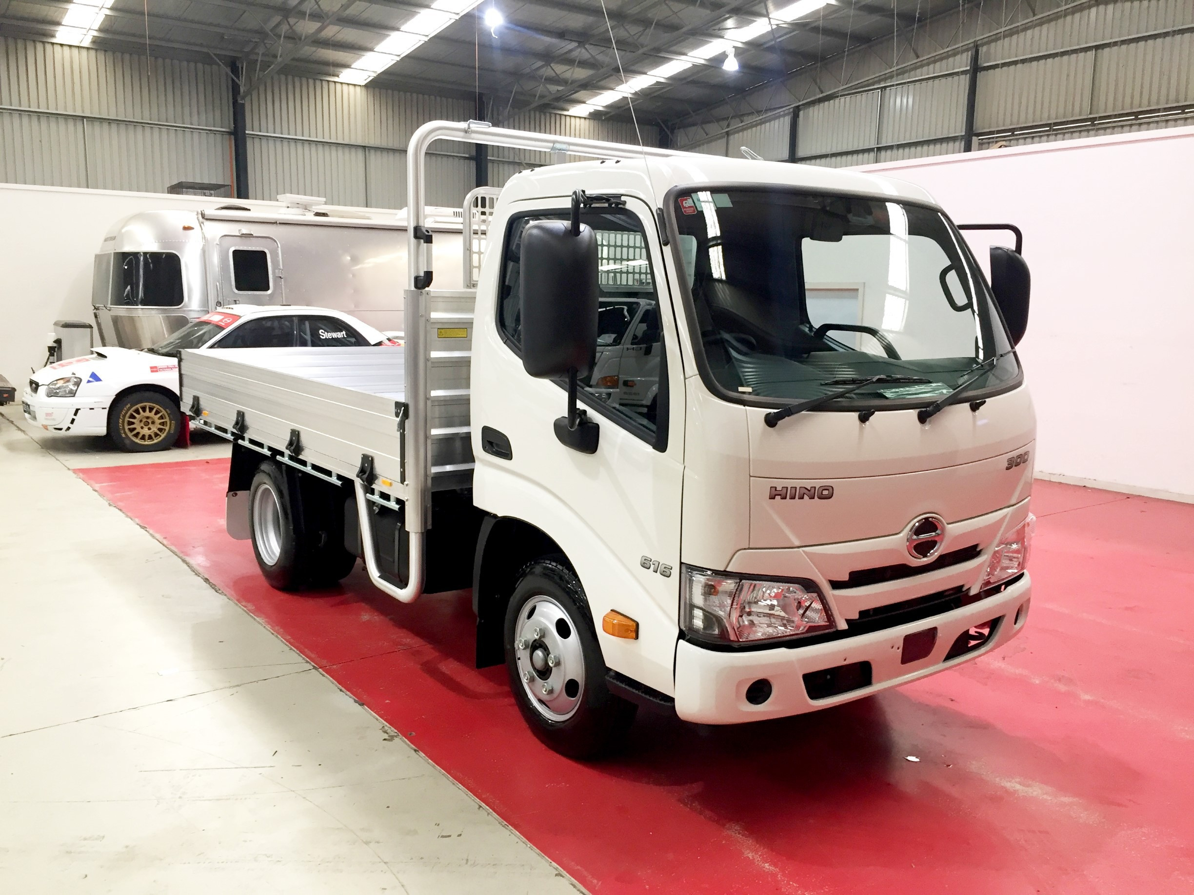 2022 HINO 616 - 300 SERIES AUTOMATIC TRAY - JTFD5220691 - JUST TRUCKS