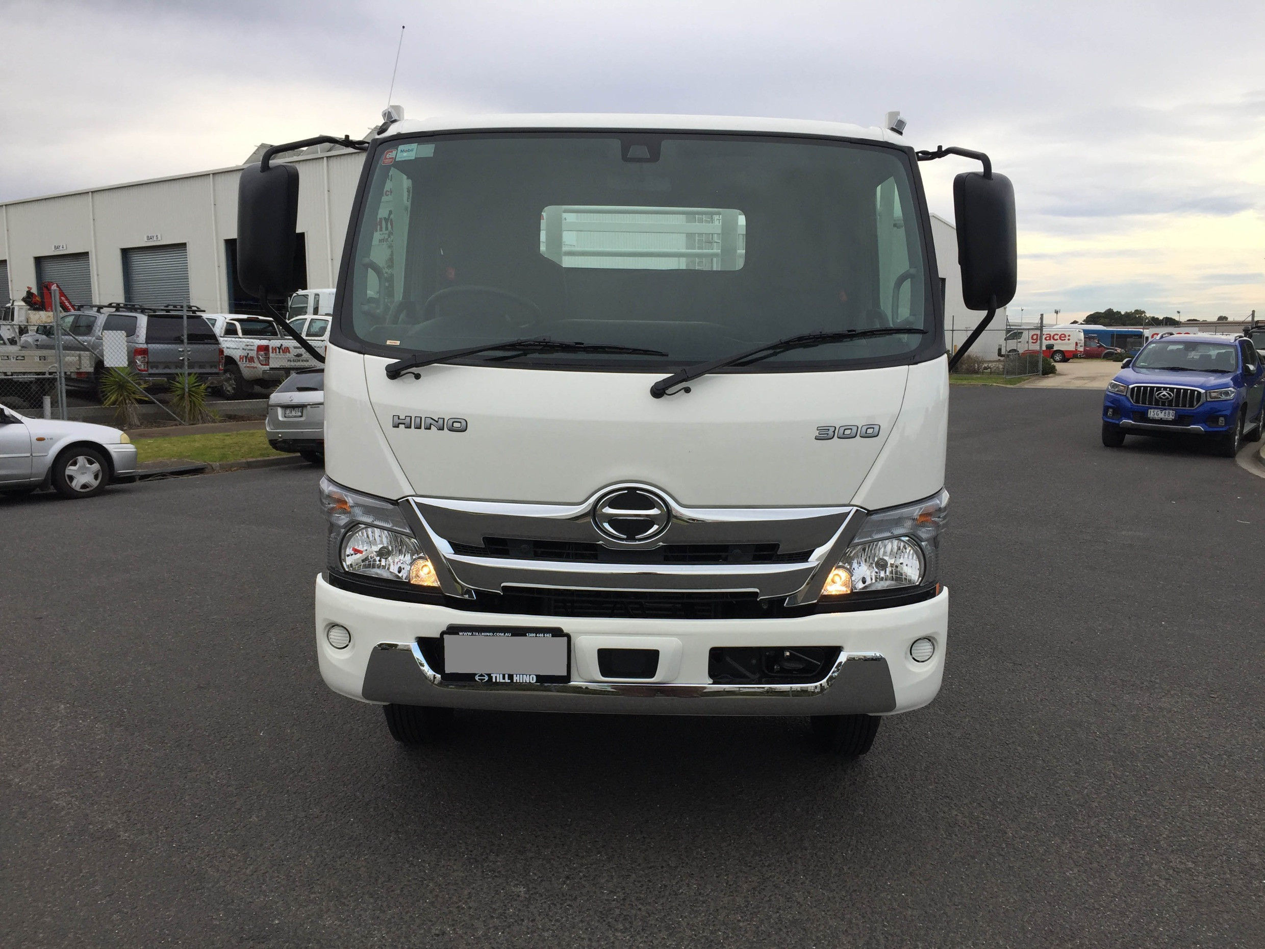 2022 HINO 721 - 300 SERIES AUTOMATIC TRAY - JTFD5220686 - JUST TRUCKS