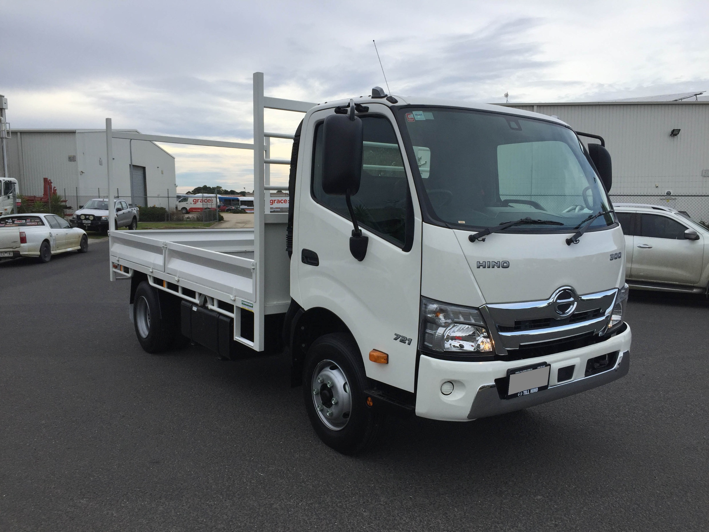 2022 HINO 721 - 300 SERIES AUTOMATIC TRAY - JTFD5220686 - JUST TRUCKS