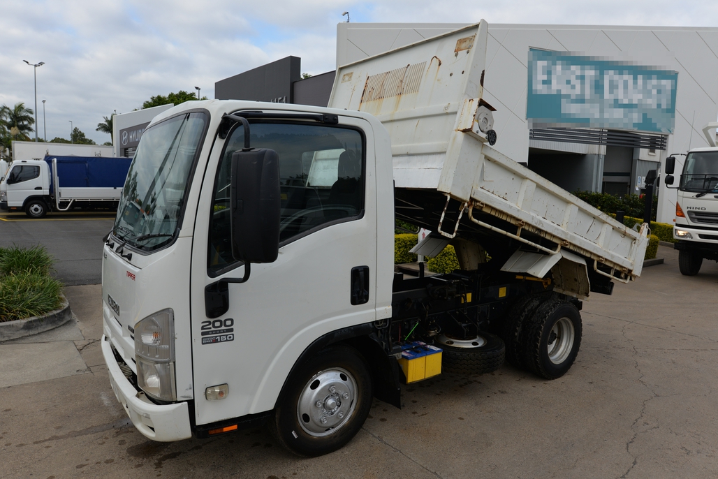 2010 ISUZU NLR 200 MANUAL TIPPER - JTFD5095604 - JUST TRUCKS