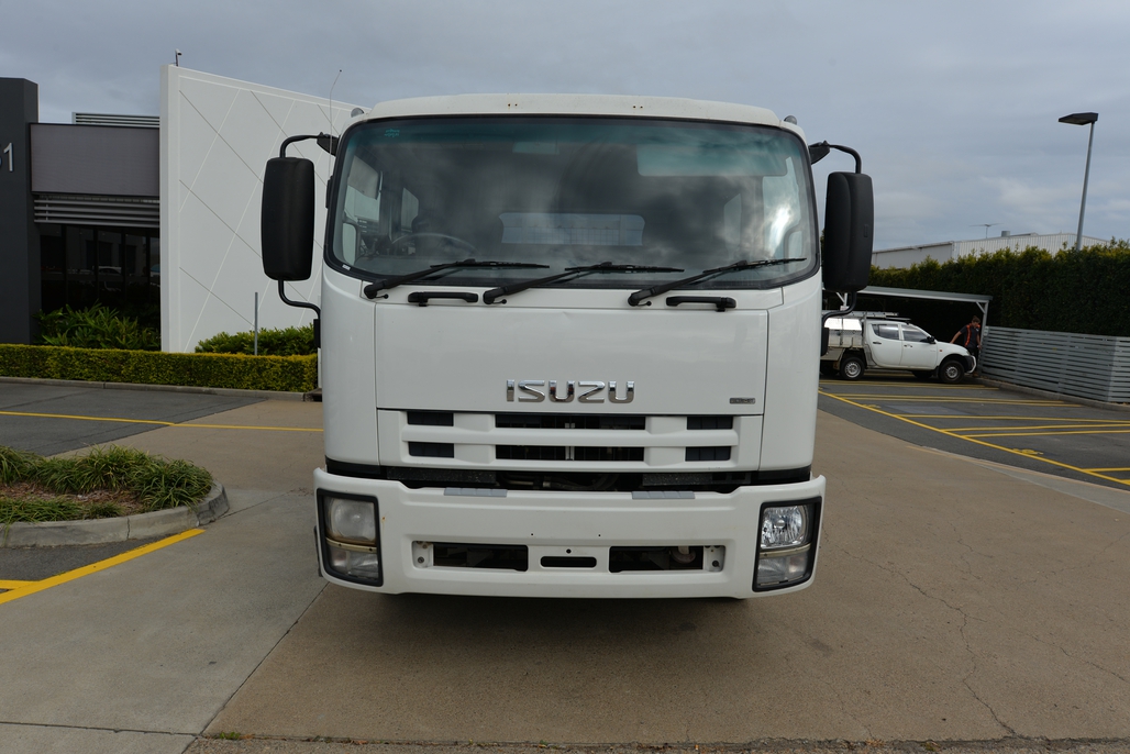 2009 ISUZU FTR 900 MANUAL DUAL CAB TRAY - JCFD5173988 - JUST TRUCKS