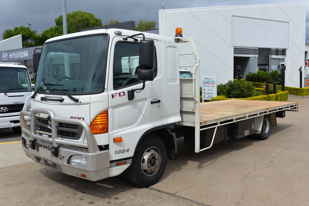 2010 HINO FD 1024 MANUAL TRAYTOP - JCFD5185383 - JUST TRUCKS